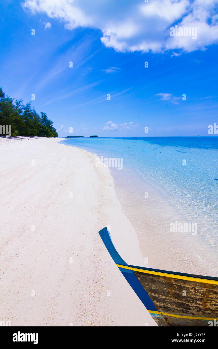 white Sand Beach and a ship at Kho Mat Sum Island Koh Samui, Thailand ...