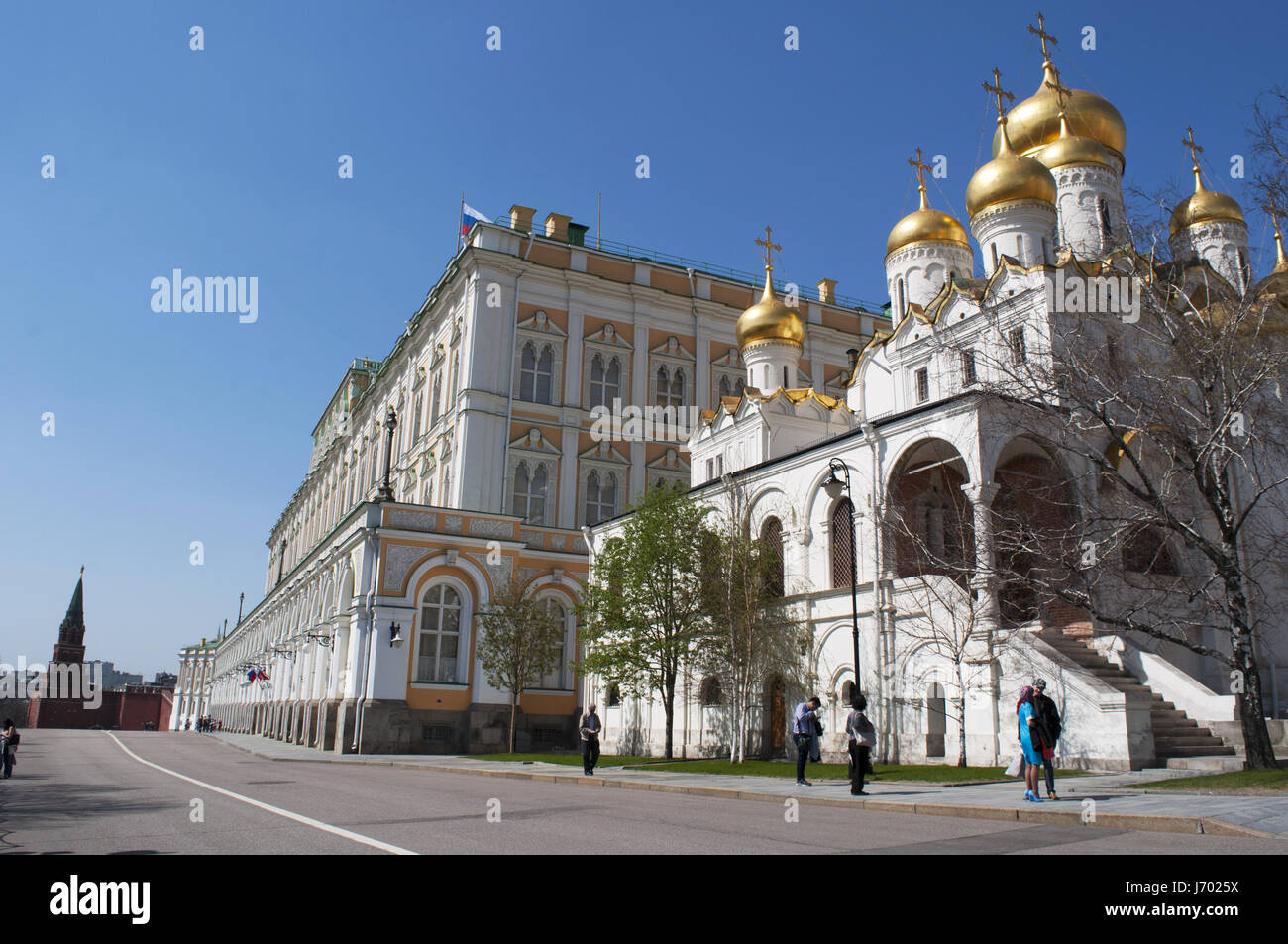 Golden grand kremlin palace hi-res stock photography and images - Alamy