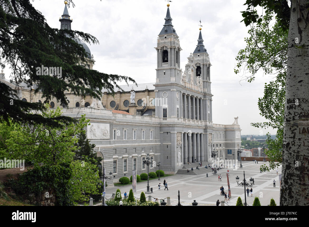 Roman catholic catedral de hi-res stock photography and images - Alamy