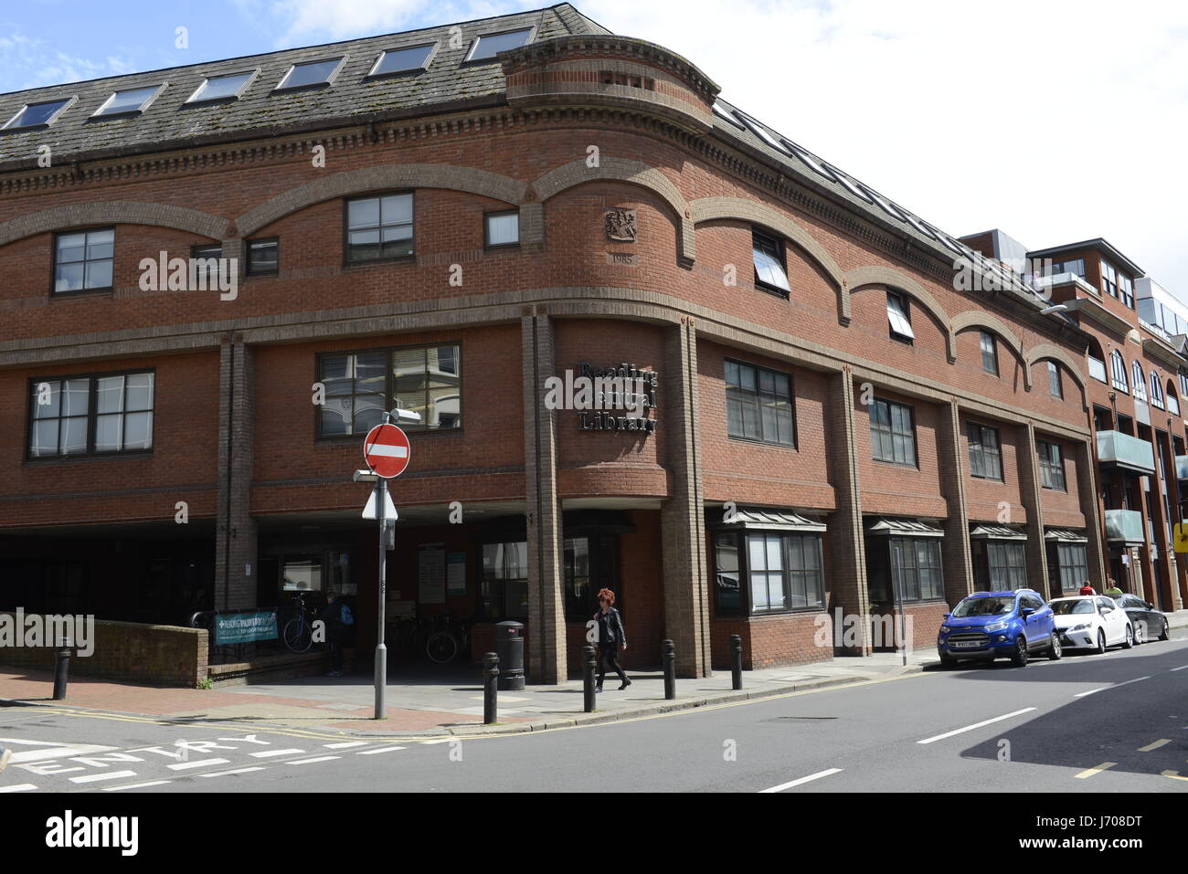Central library building, Reading Stock Photo - Alamy