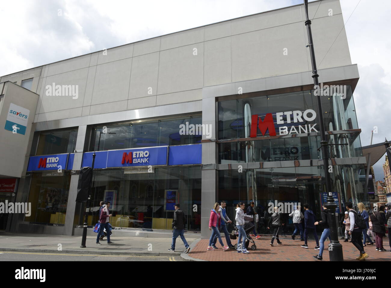 Metro bank in reading hi-res stock photography and images - Alamy