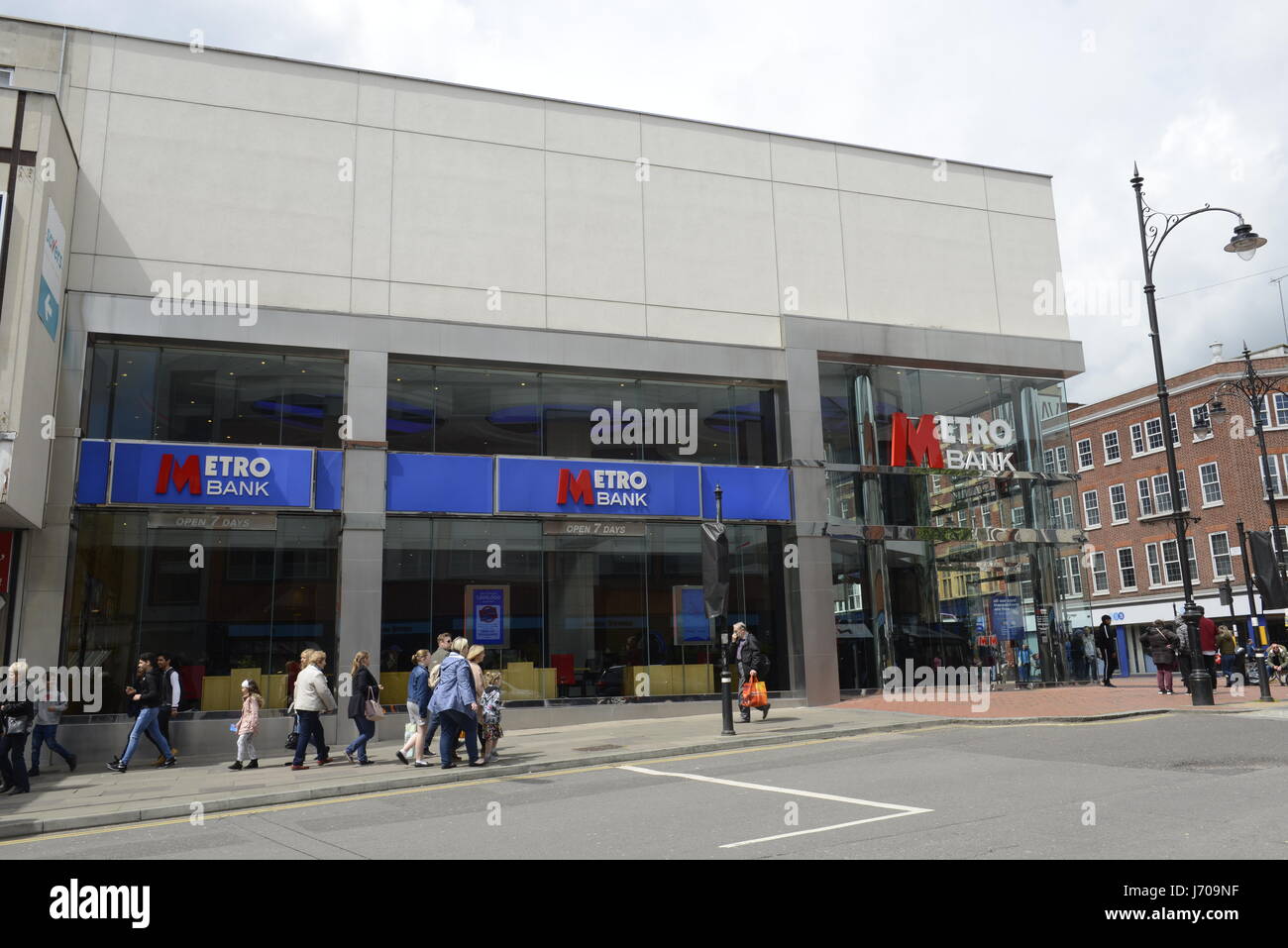 Metro Bank building in Reading Stock Photo - Alamy