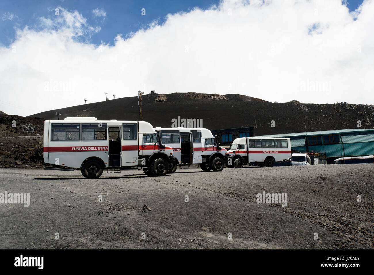 Mercedes off road busses hi-res stock photography and images - Alamy