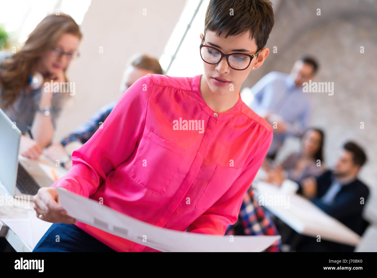Female designer computer hi-res stock photography and images - Alamy