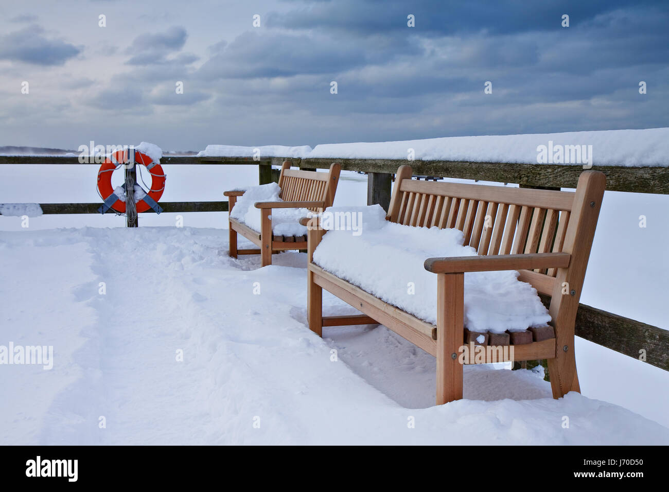 winter seat bench snow blue winter cold benches ice frost bridge ...