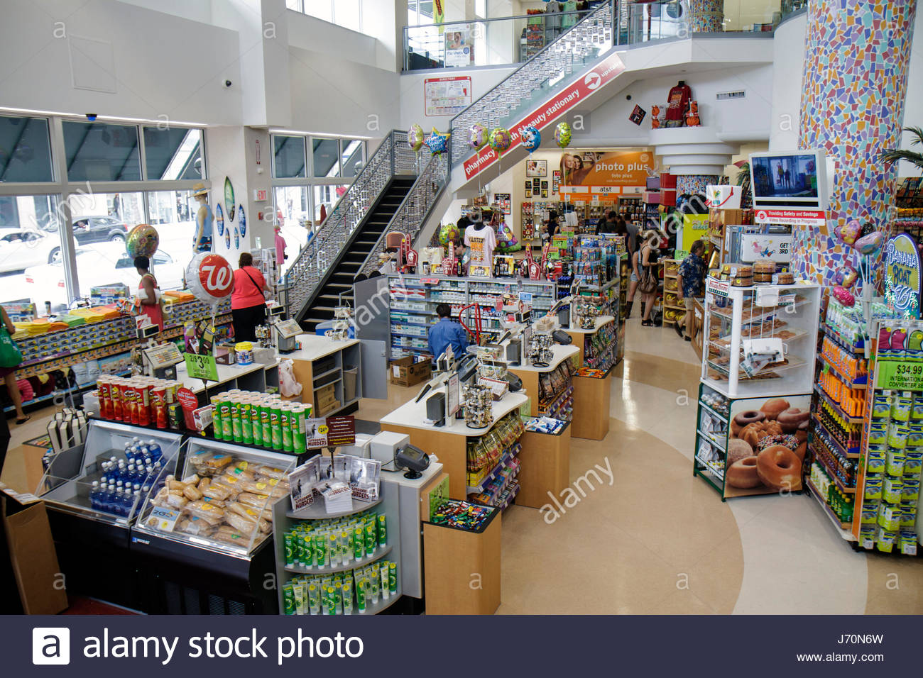 Checkout Counter Stock Photos & Checkout Counter Stock Images - Alamy