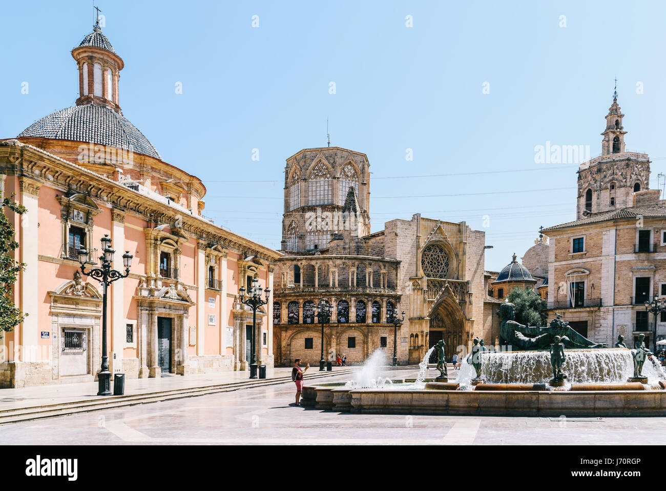 VALENCIA, SPAIN - AUGUST 03, 2016: Plaza de la Virgen (Cathedral Square ...