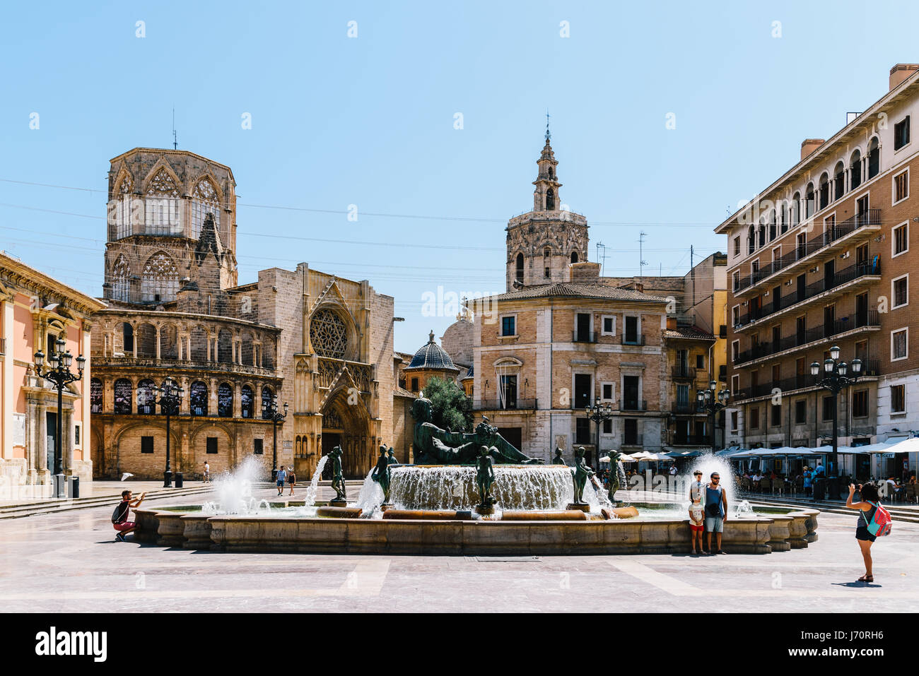 VALENCIA, SPAIN - AUGUST 03, 2016: Plaza de la Virgen (Cathedral Square ...