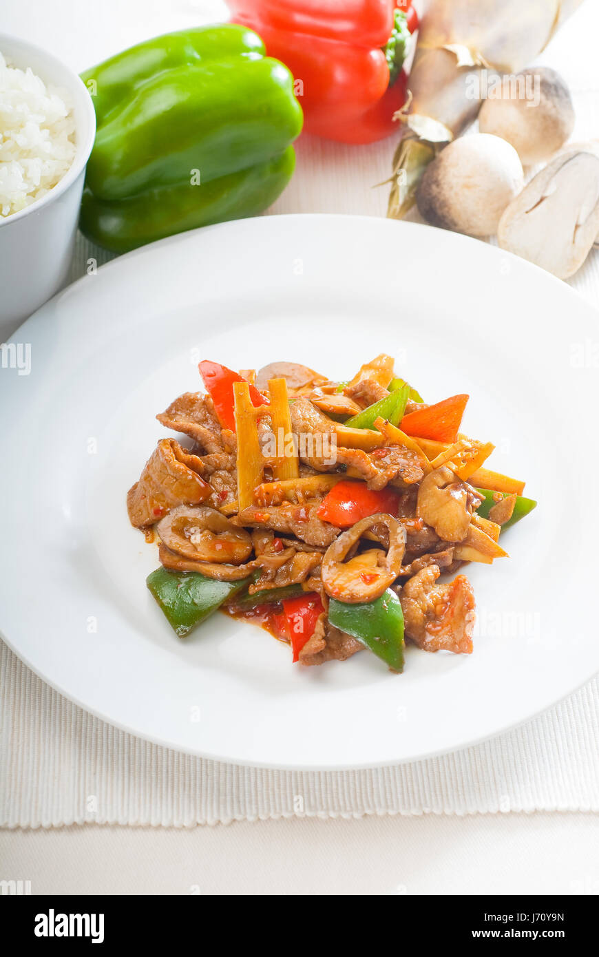 kitchen cuisine bamboo chinese paprika peppers food dish meal rice beef ...