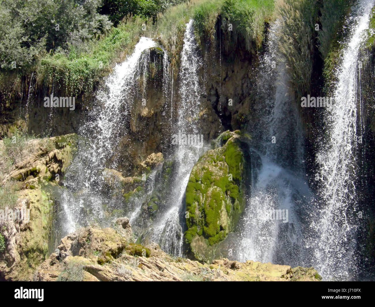 waterfall moss croatia vegetation plants lawn green water fall ...