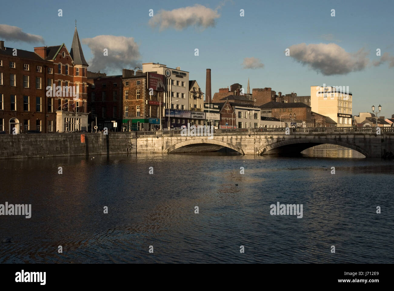 Waterside civil engineering hi-res stock photography and images - Alamy