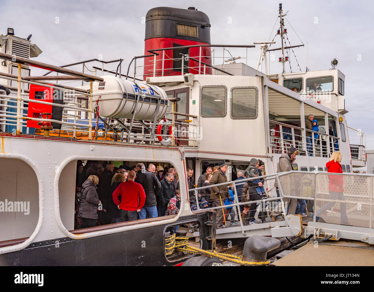 Ferryboat passengers hi-res stock photography and images - Alamy