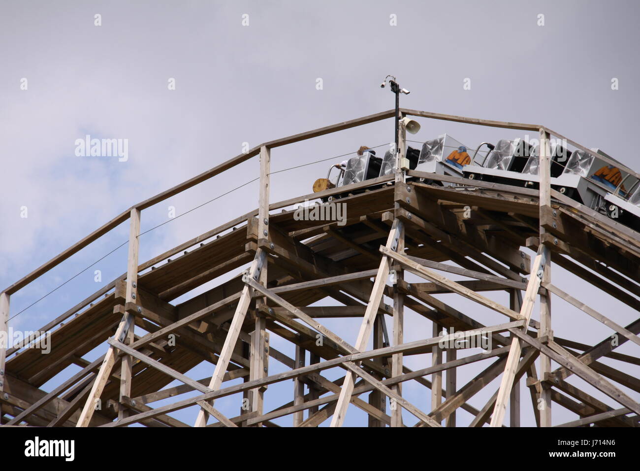 wood bend switchback mammoth colossus hulk railway locomotive train ...