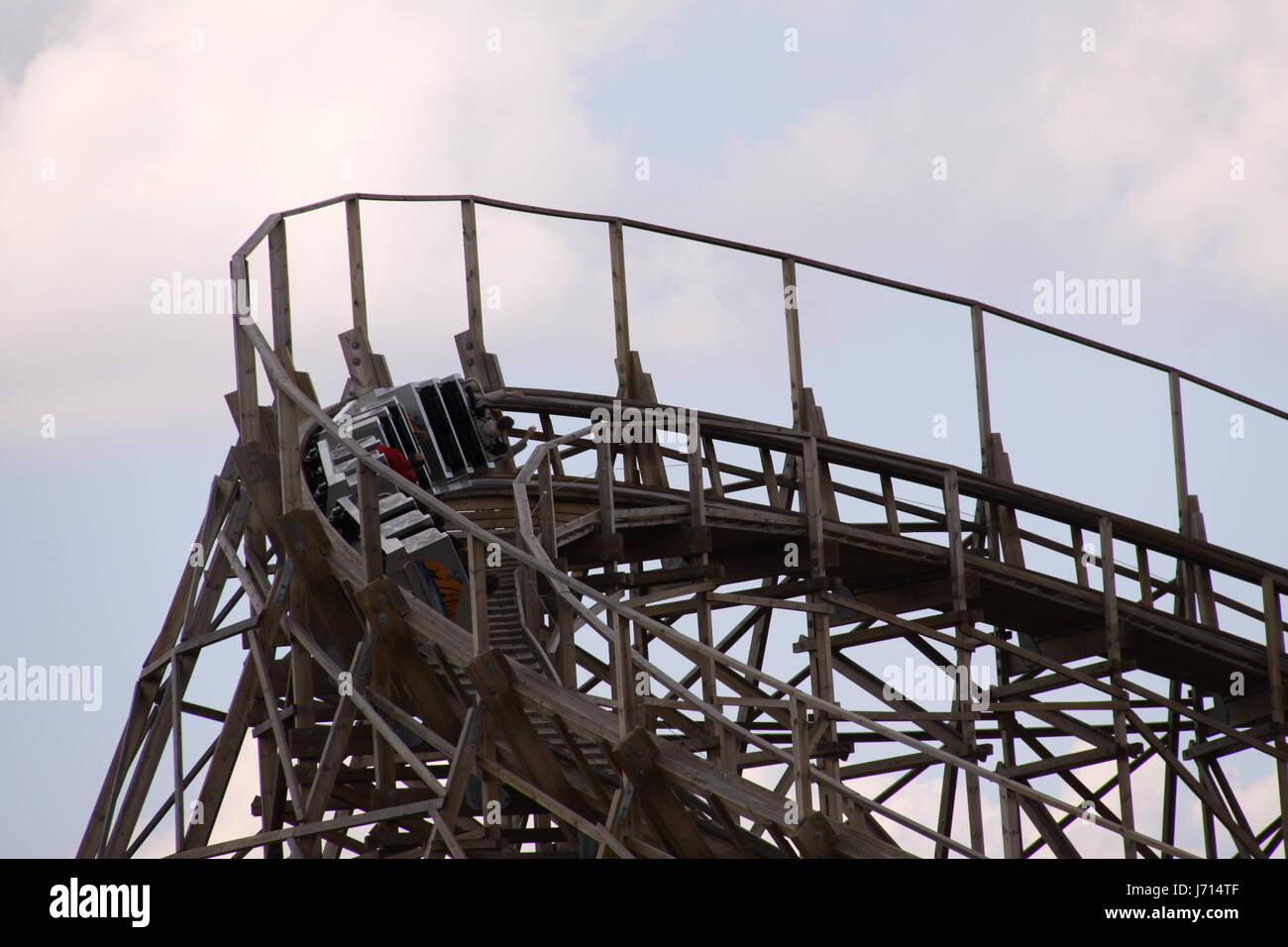 wood bend switchback mammoth colossus hulk railway locomotive train ...