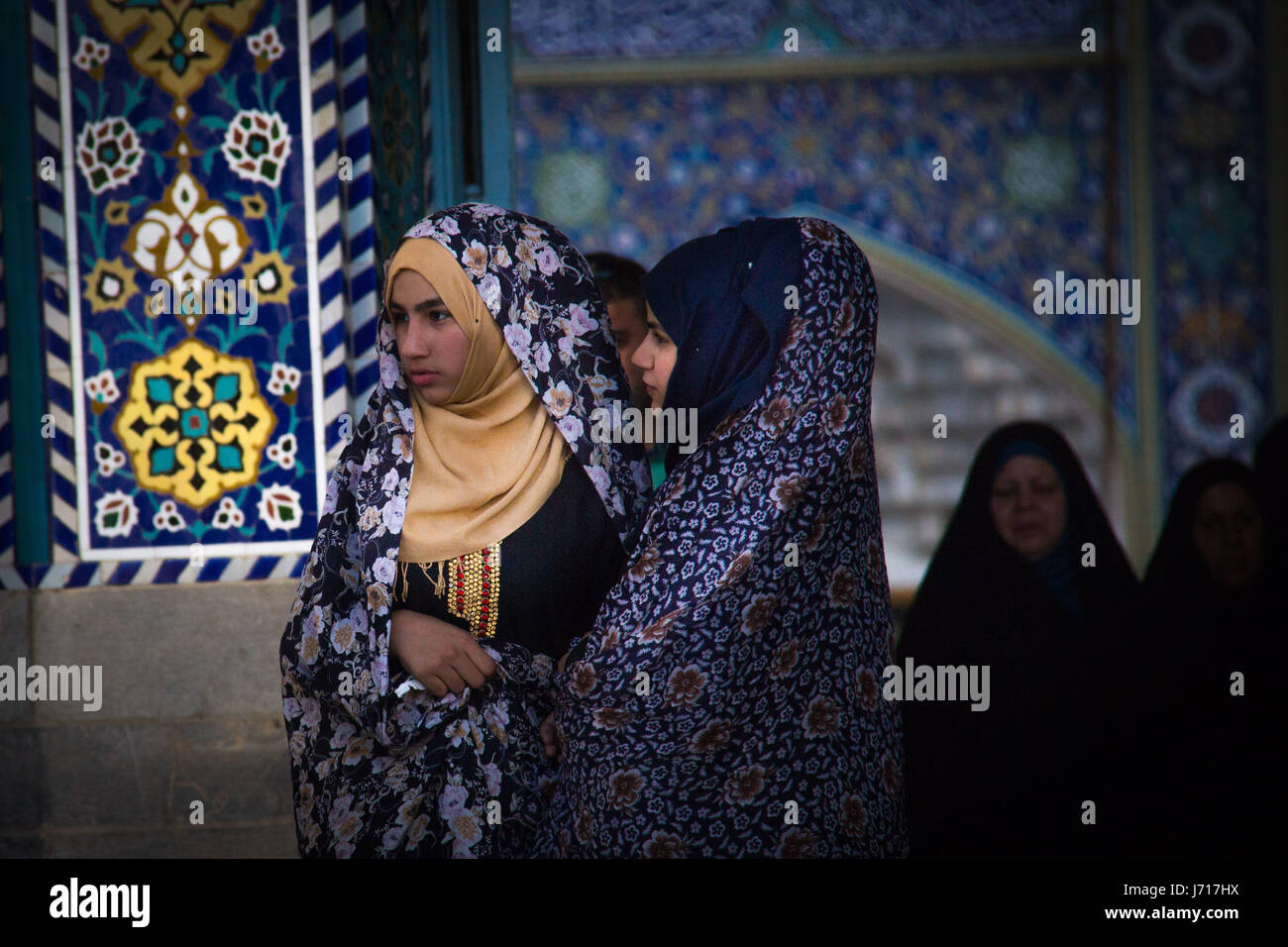 Girls in the Shrine of Fatima Al Masomeh in Qom, Iran Stock Photo - Alamy