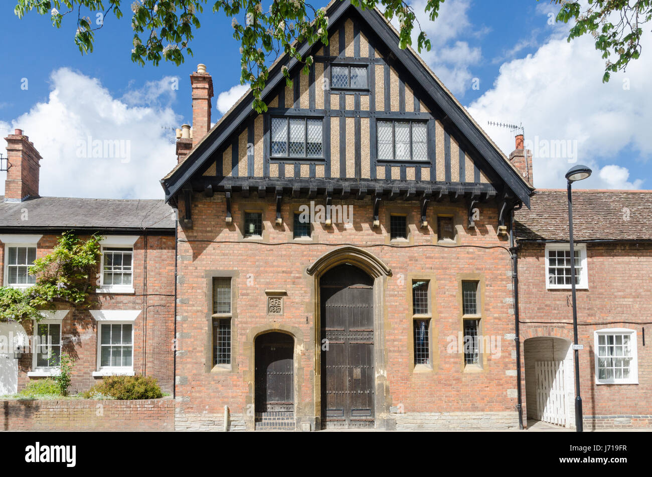 Red brick timber framed building hi-res stock photography and images ...