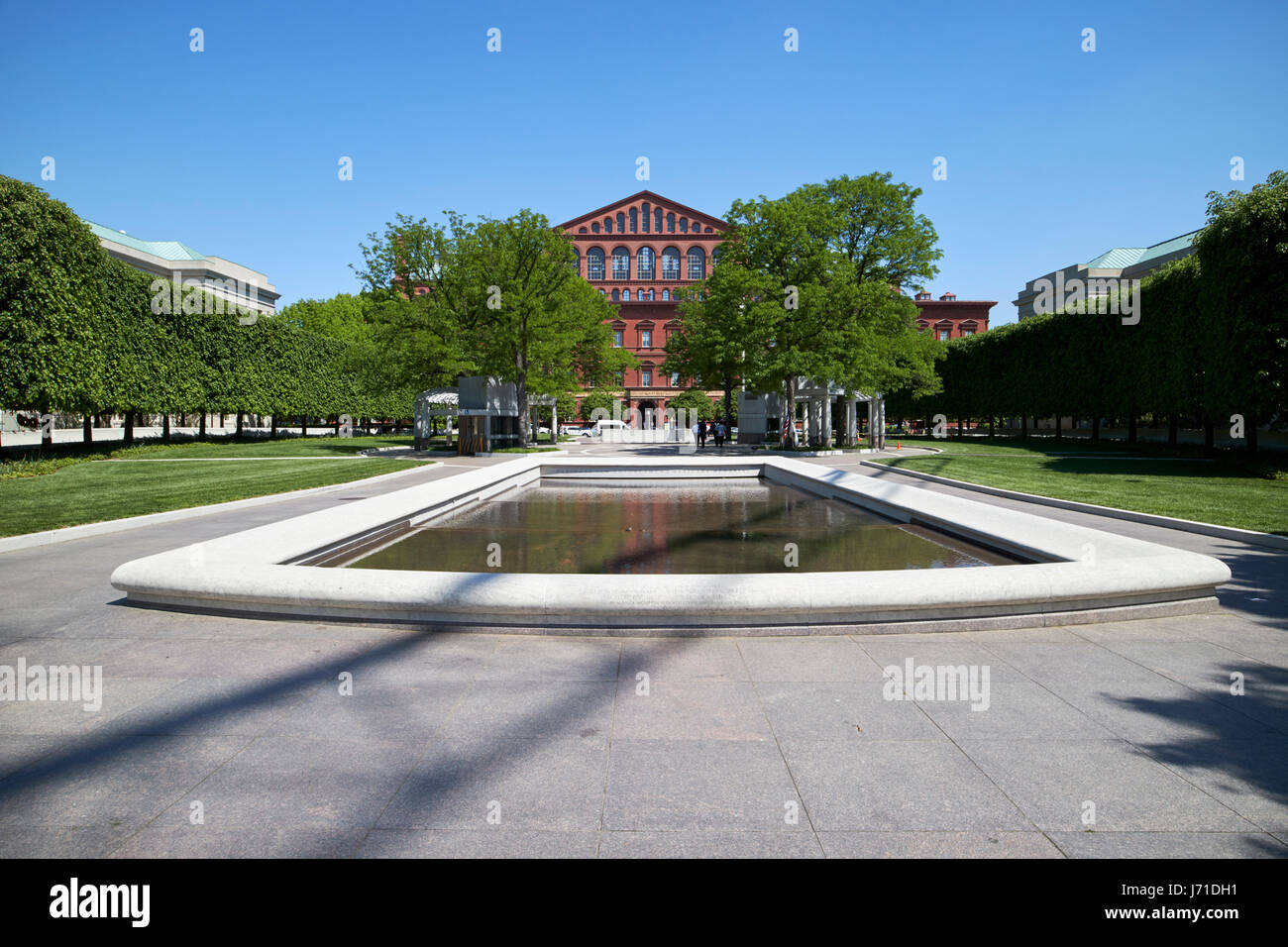 National law enforcement officers memorial hi-res stock photography and ...