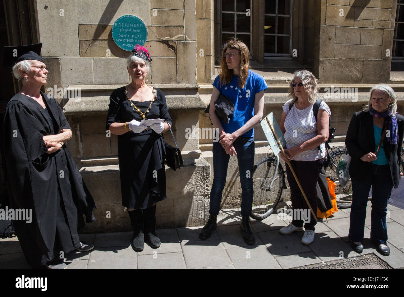 Fake blue plaque hi-res stock photography and images - Alamy