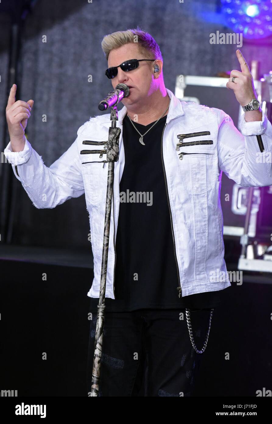 New York, NY, USA. 22nd May, 2017. Gary LeVox on stage for NBC Today ...