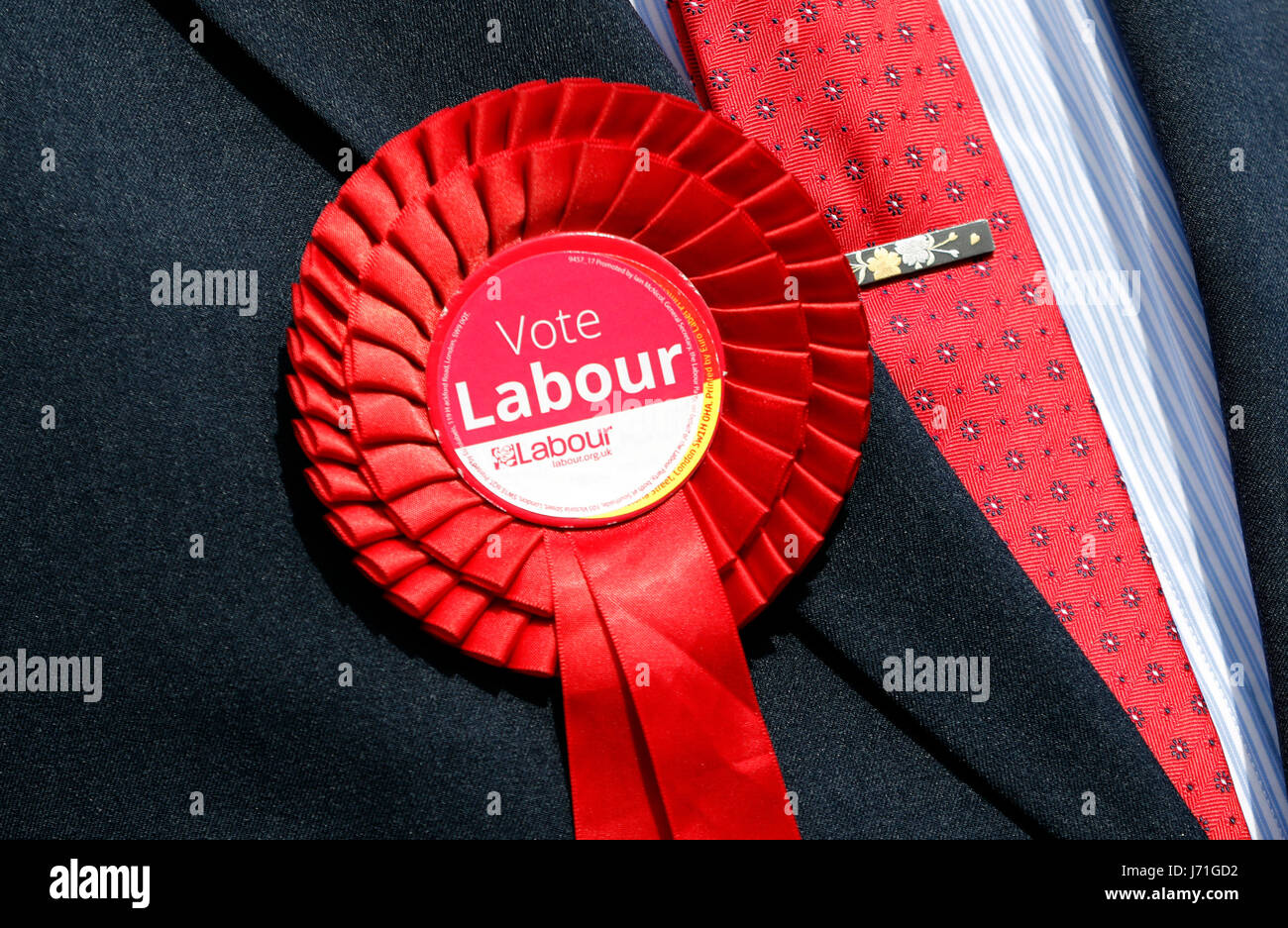 Labour party rosette hi-res stock photography and images - Alamy