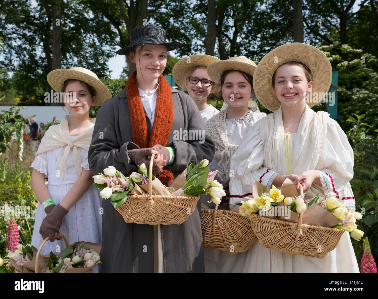 Old fashioned flower hi-res stock photography and images - Alamy