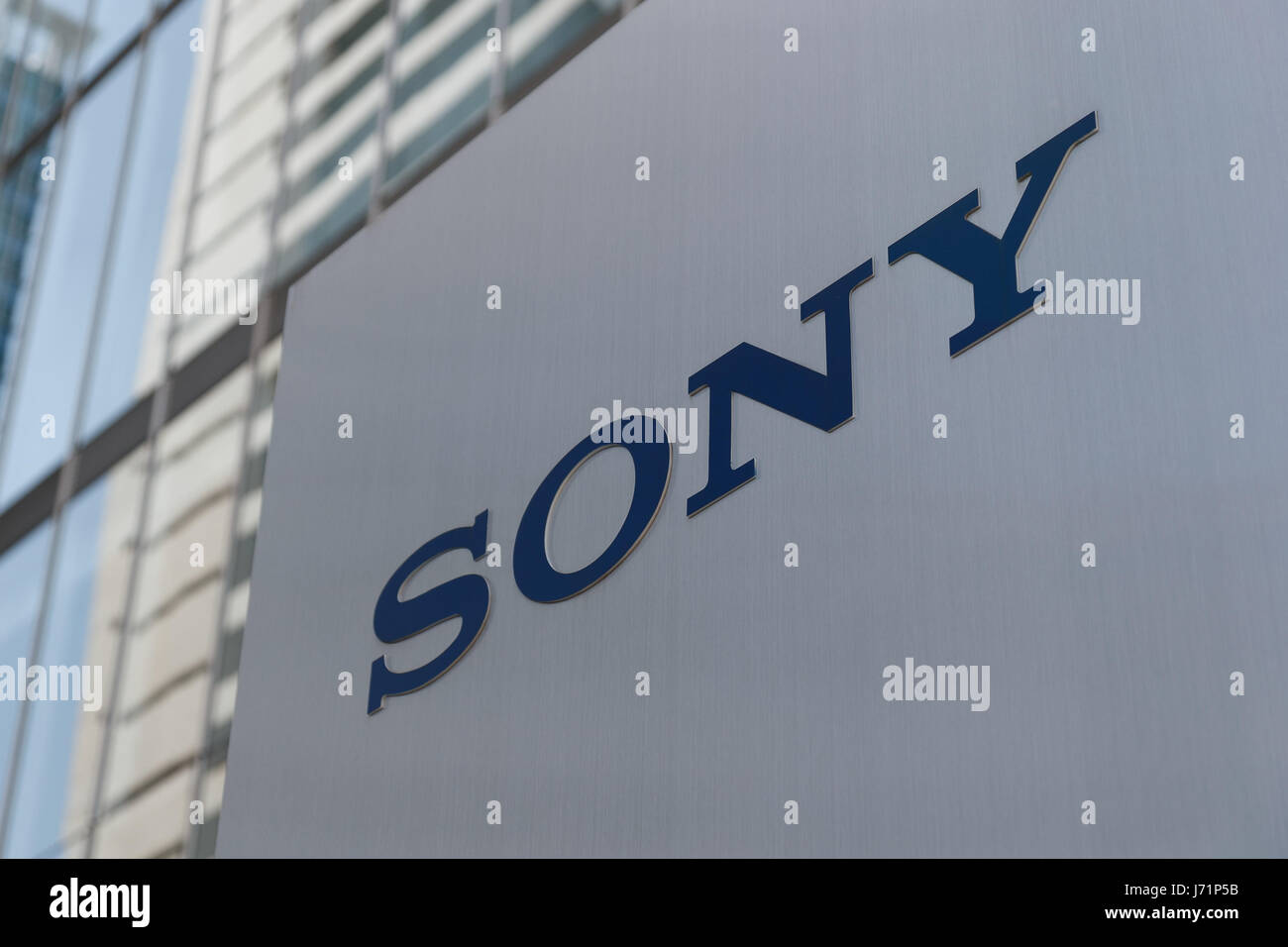Sony headquarters tokyo hi-res stock photography and images - Alamy