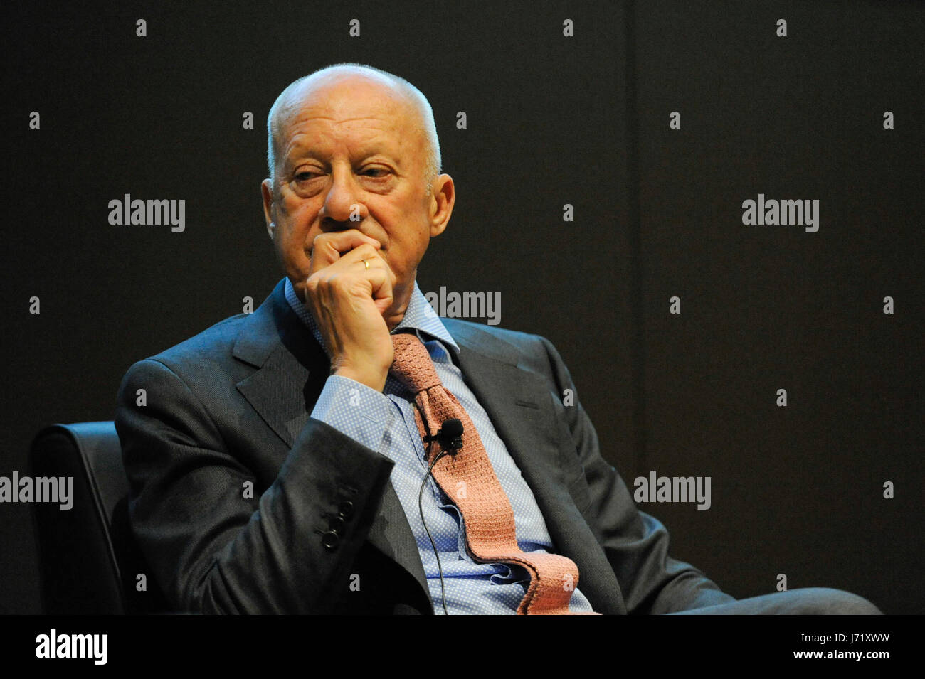 Director norman foster hi-res stock photography and images - Alamy