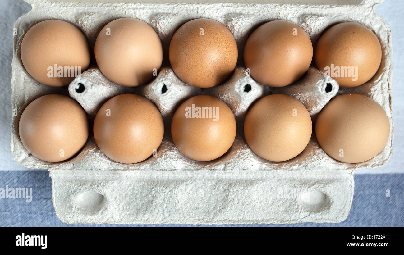 Egg eggs food fragile packing hi-res stock photography and images - Alamy