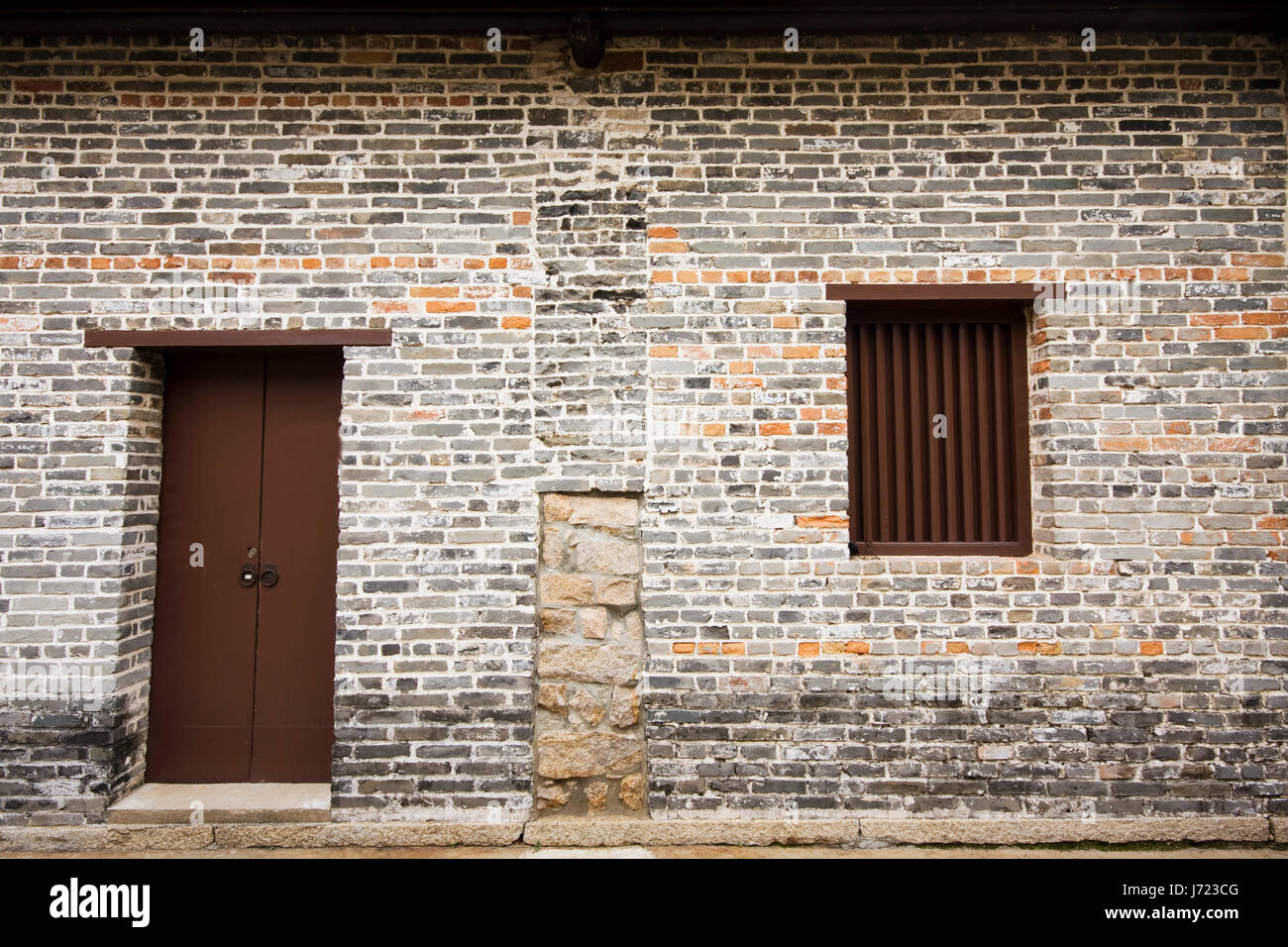 window porthole dormer window pane door wall chinese home community ...