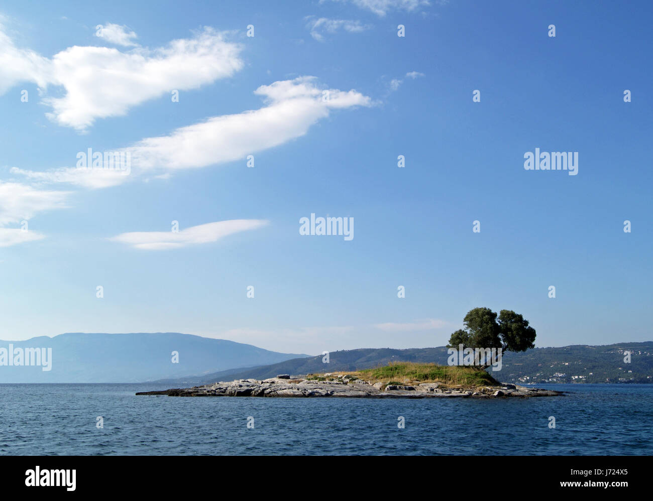 small island - milina Stock Photo - Alamy