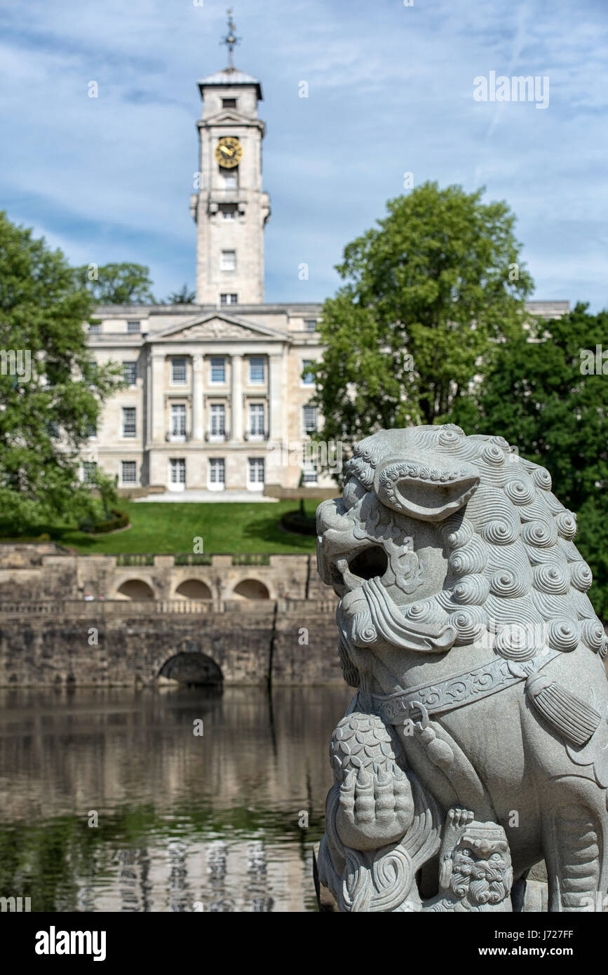 Chinese stone lions hi-res stock photography and images - Alamy