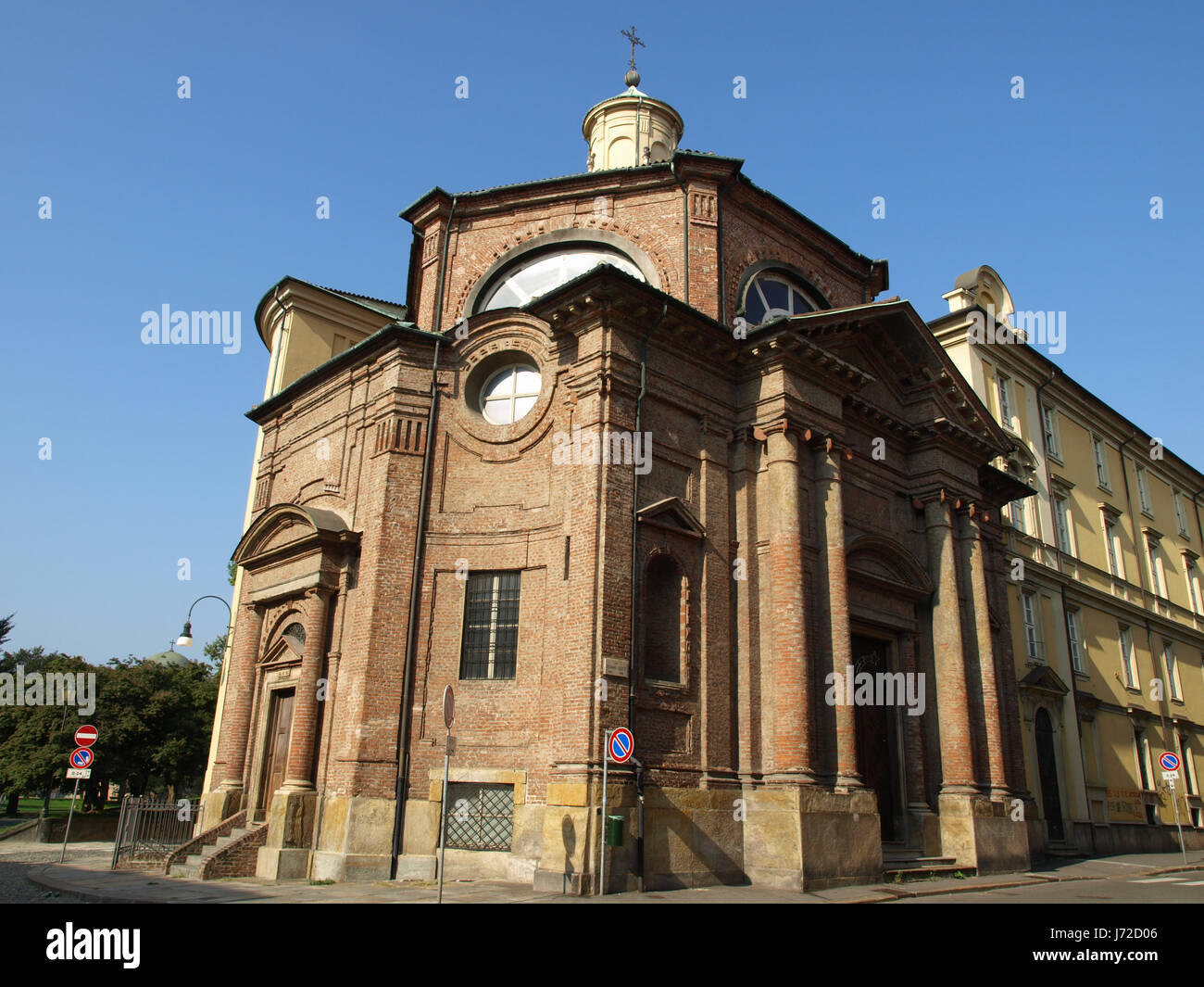 church italy religion church city town monument statue cathedral ...