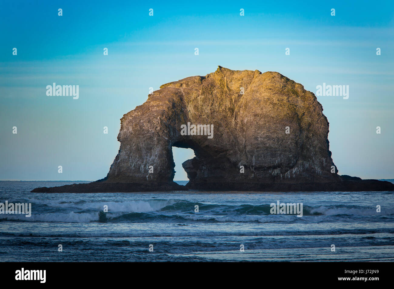 Arch rock oregon coast hi-res stock photography and images - Alamy
