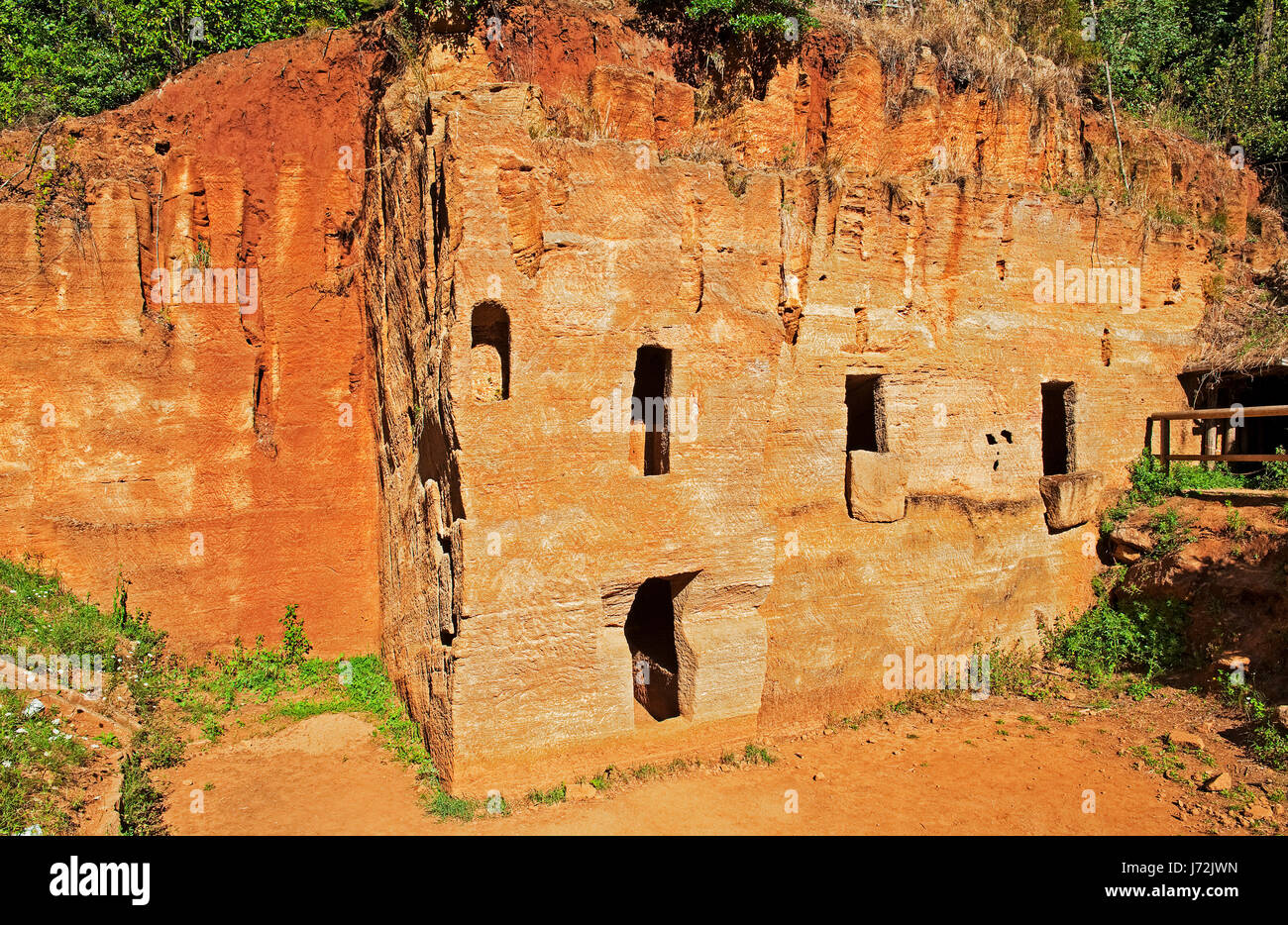 historical europe sightseeing tuscany emblem italy grave travel ...