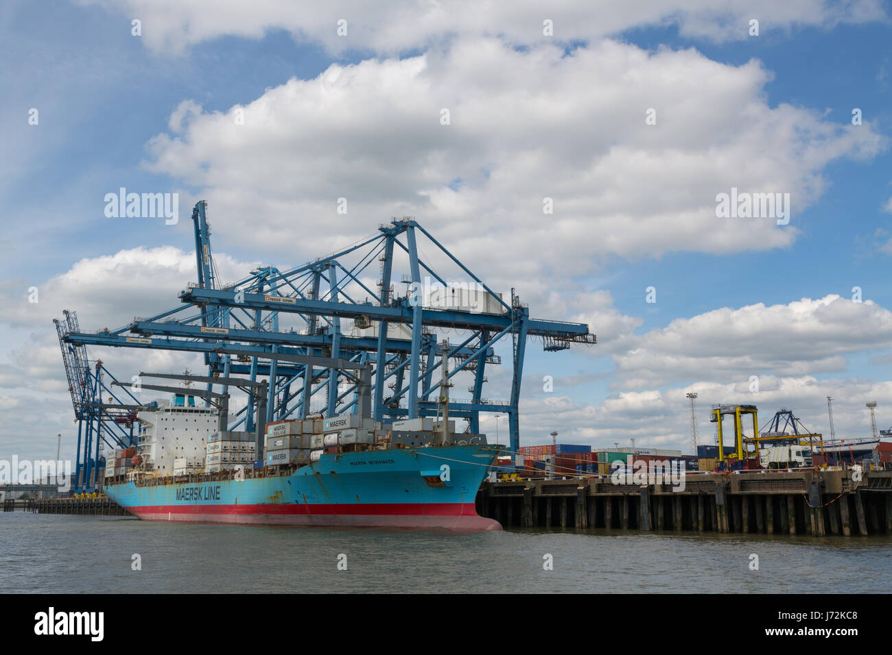 Container ship Maersk Newhaven pictured at Tilbury Docks container ...
