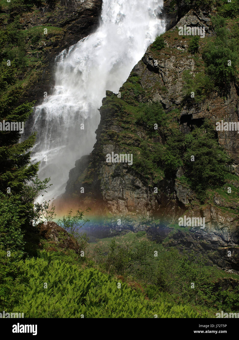 waterfall rainbow abyss refraction mountain water drop waterdrop water ...