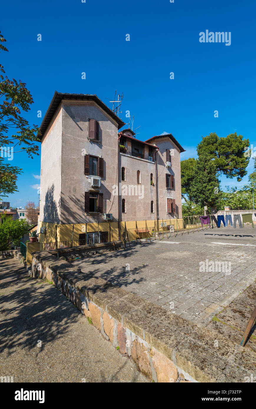 District garbatella quarter hi-res stock photography and images - Alamy