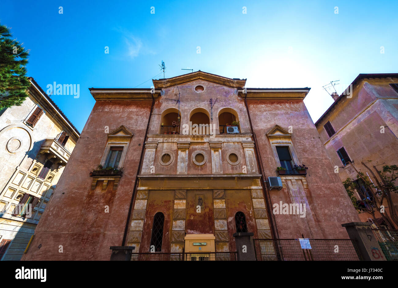 Garbatella quarter hi-res stock photography and images - Alamy