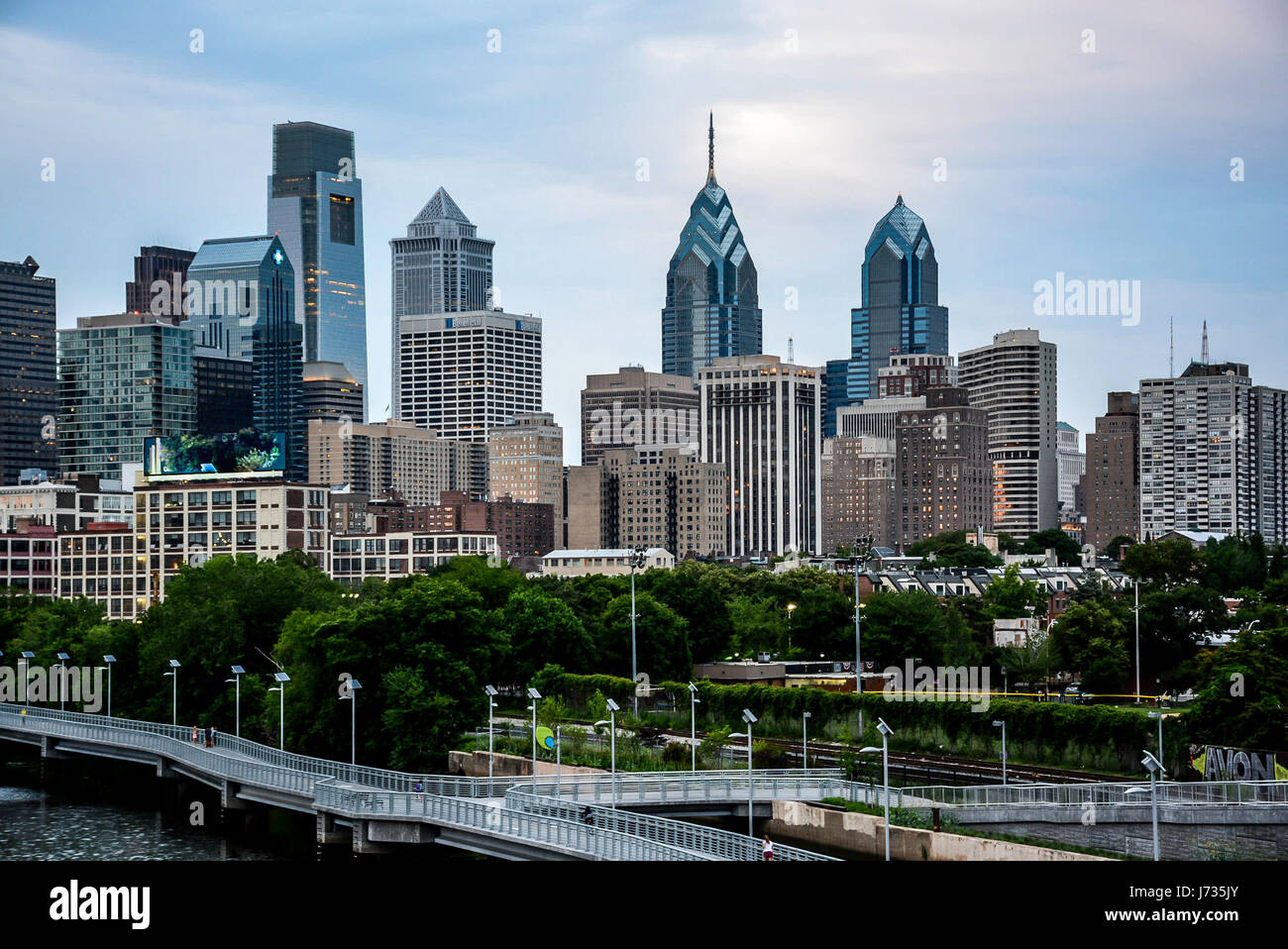 Cute view of philadelphia at night hi-res stock photography and images ...