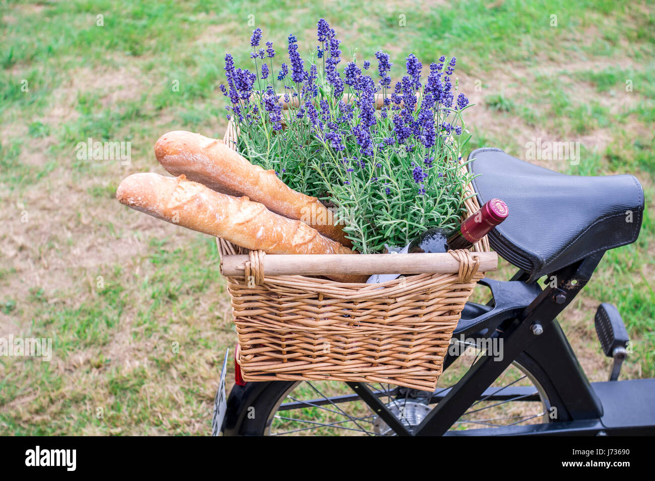 Bread By Bicycle High Resolution Stock Photography and Images - Alamy