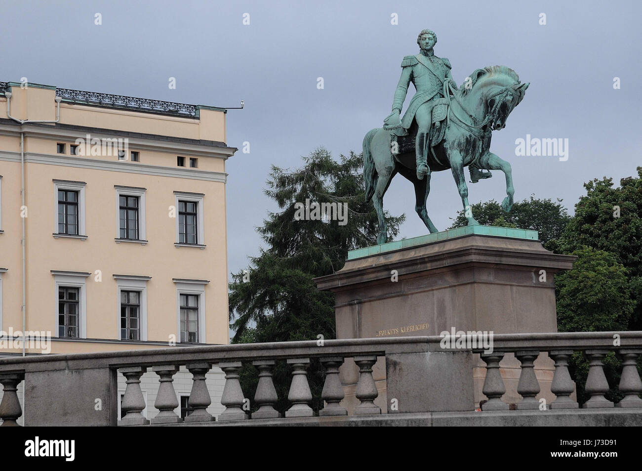 monument on castle Stock Photo - Alamy