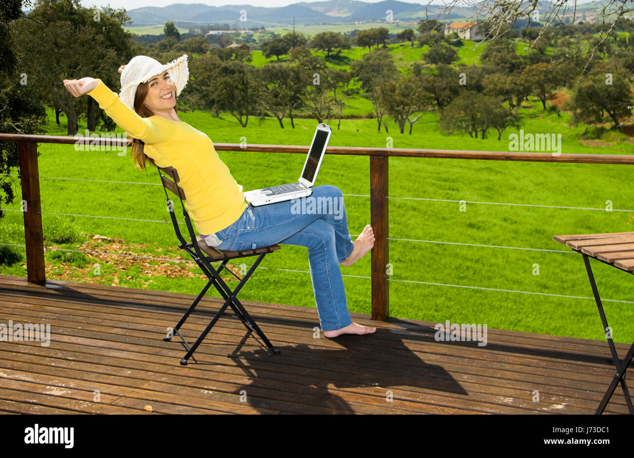 woman laptop notebook computers computer spare time free time leisure ...