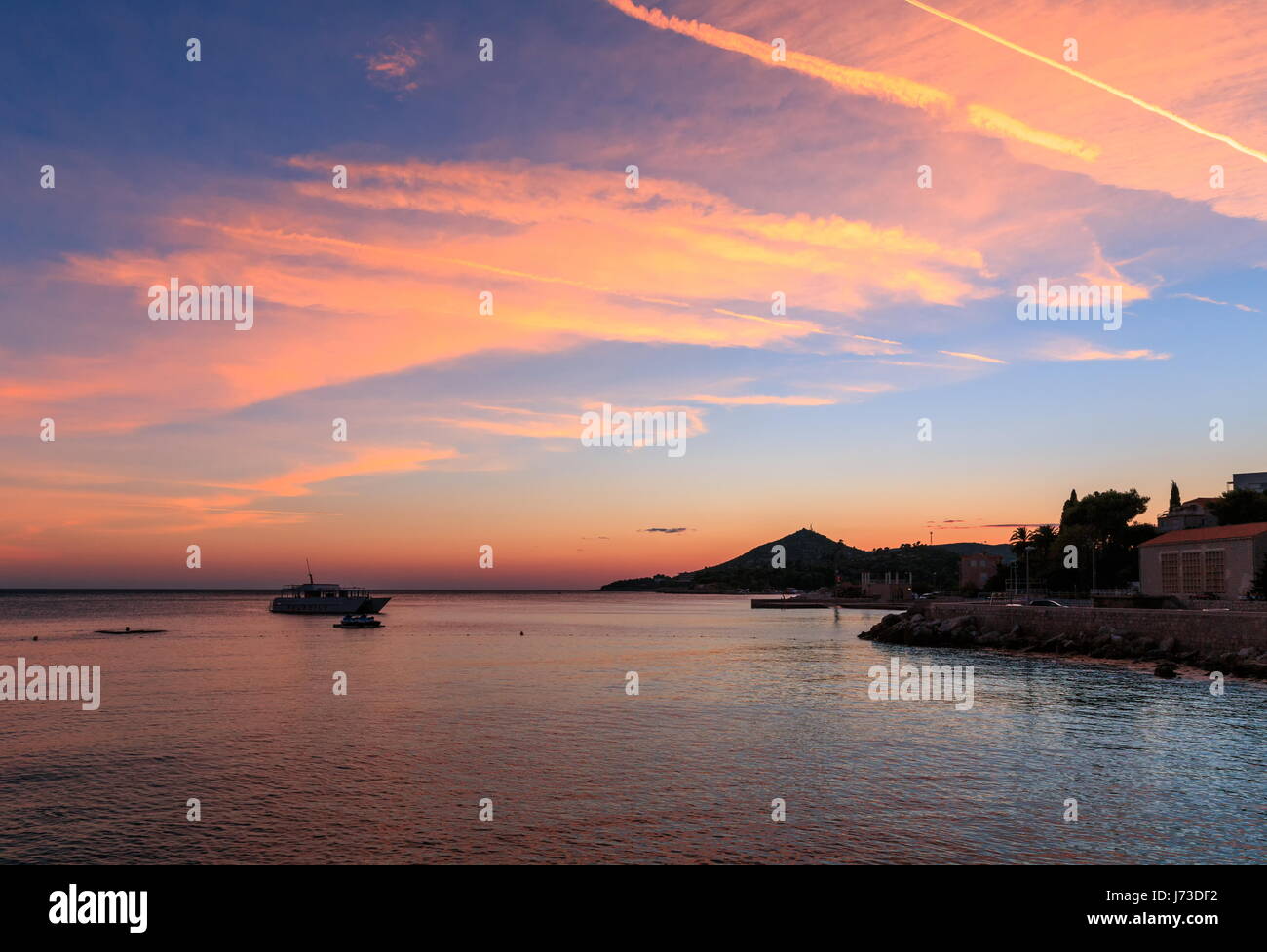 Croatia makarska sunset over sea hi-res stock photography and images ...
