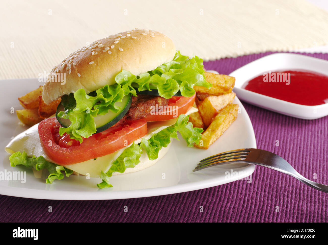 fastfood sandwich hamburger burger to frit frit ketchup tomato food ...