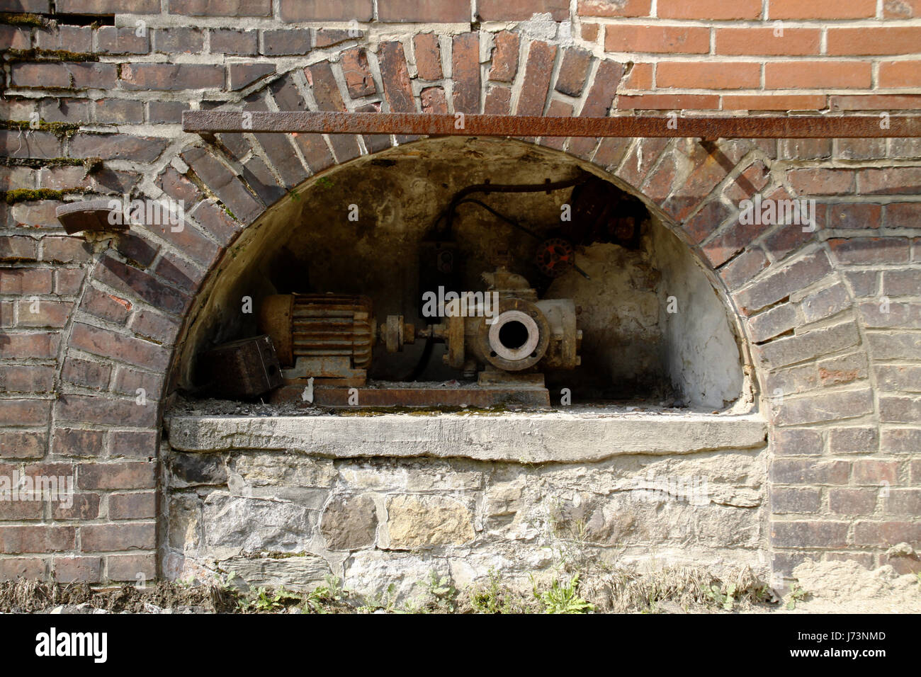 engine drive motor defect pump niche old historical engineering engine ...