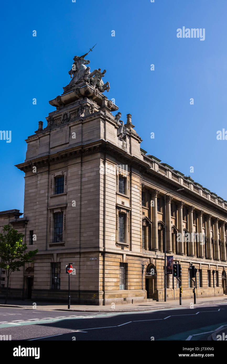 Alfred gelder street hull hi-res stock photography and images - Alamy