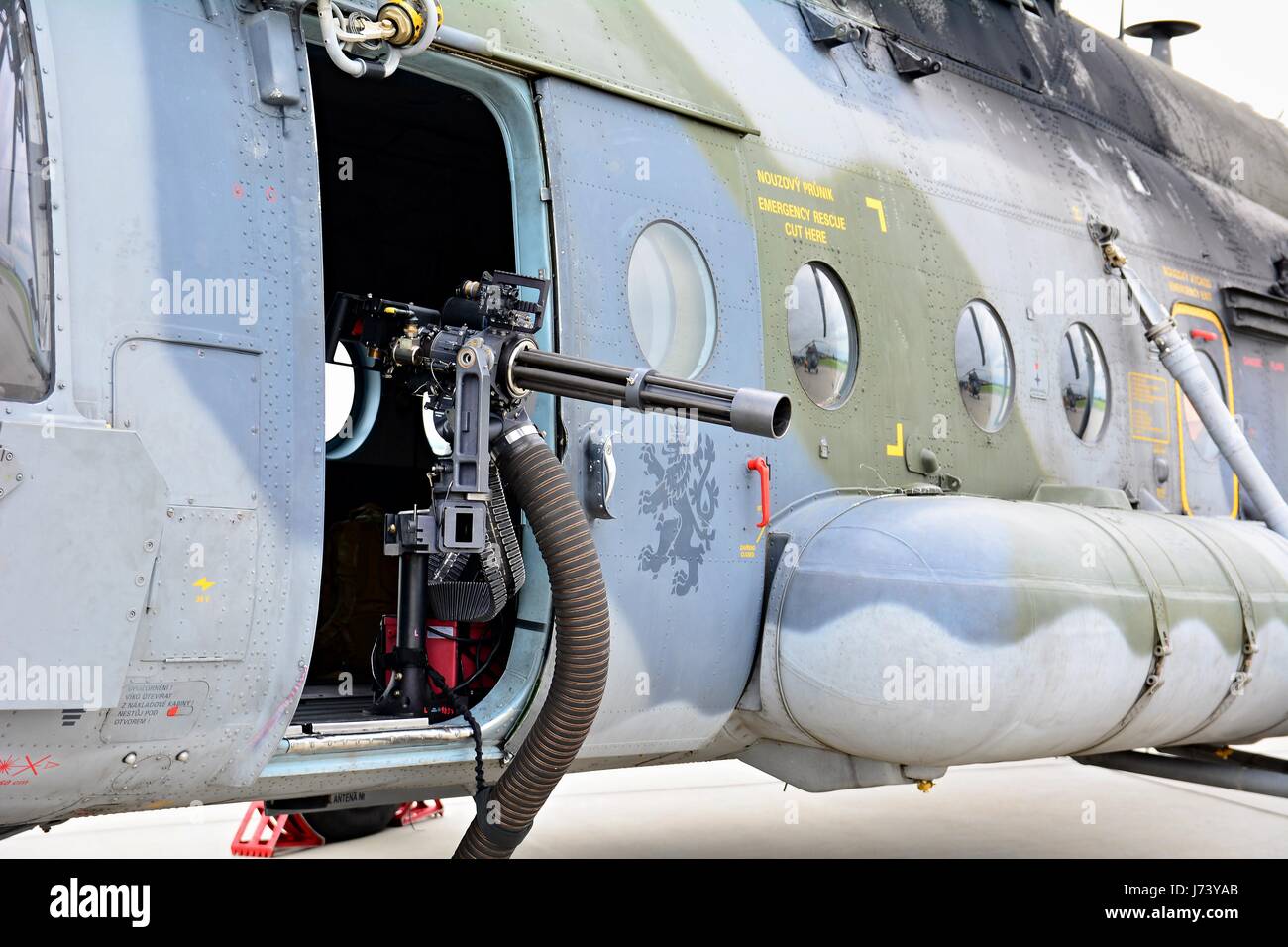 Helicopter with machine gun hi-res stock photography and images - Alamy