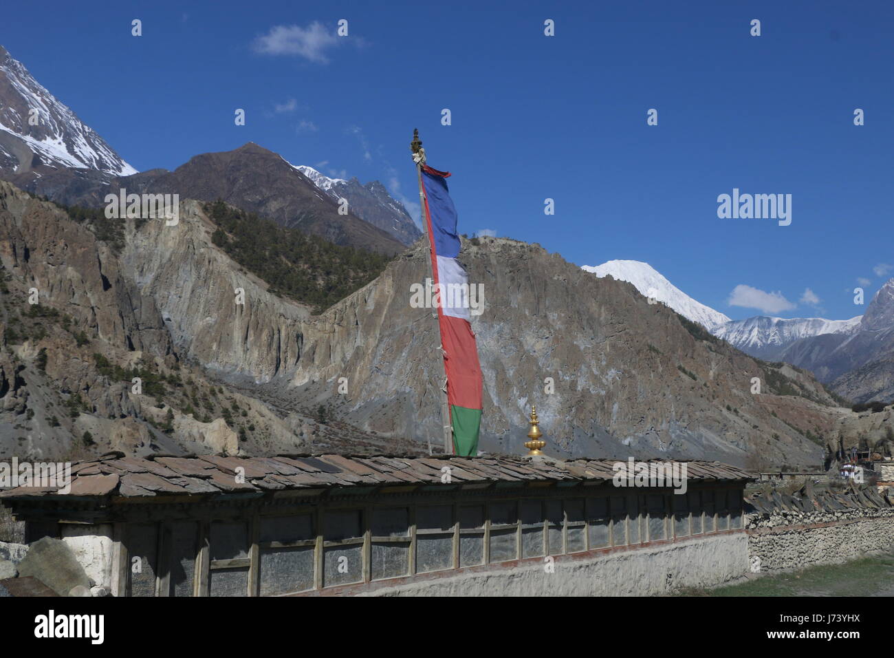 Manang trakking hi-res stock photography and images - Alamy
