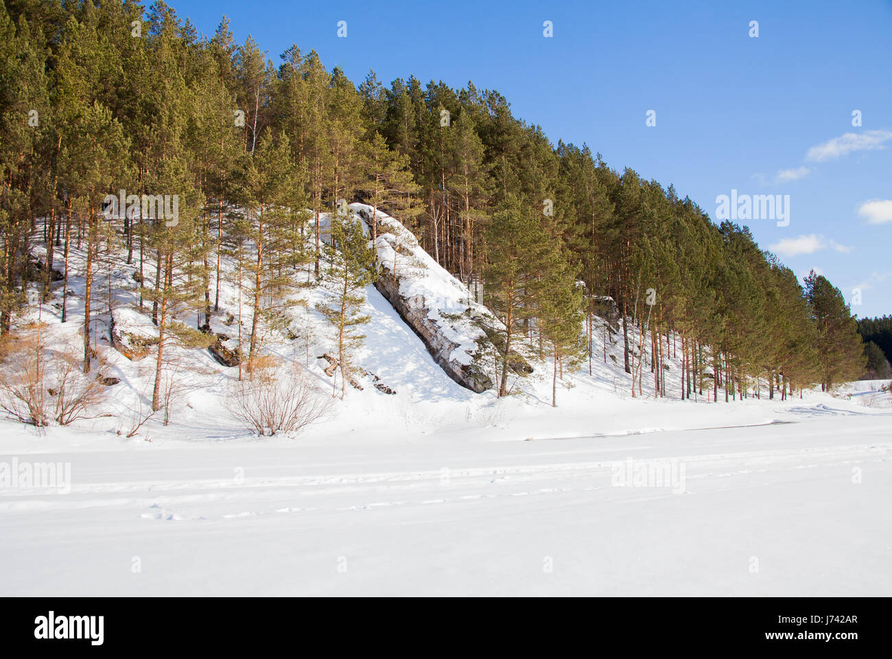 Winter landscape on the river Chusovoy with beautiful rocks, Sverdlovsk ...