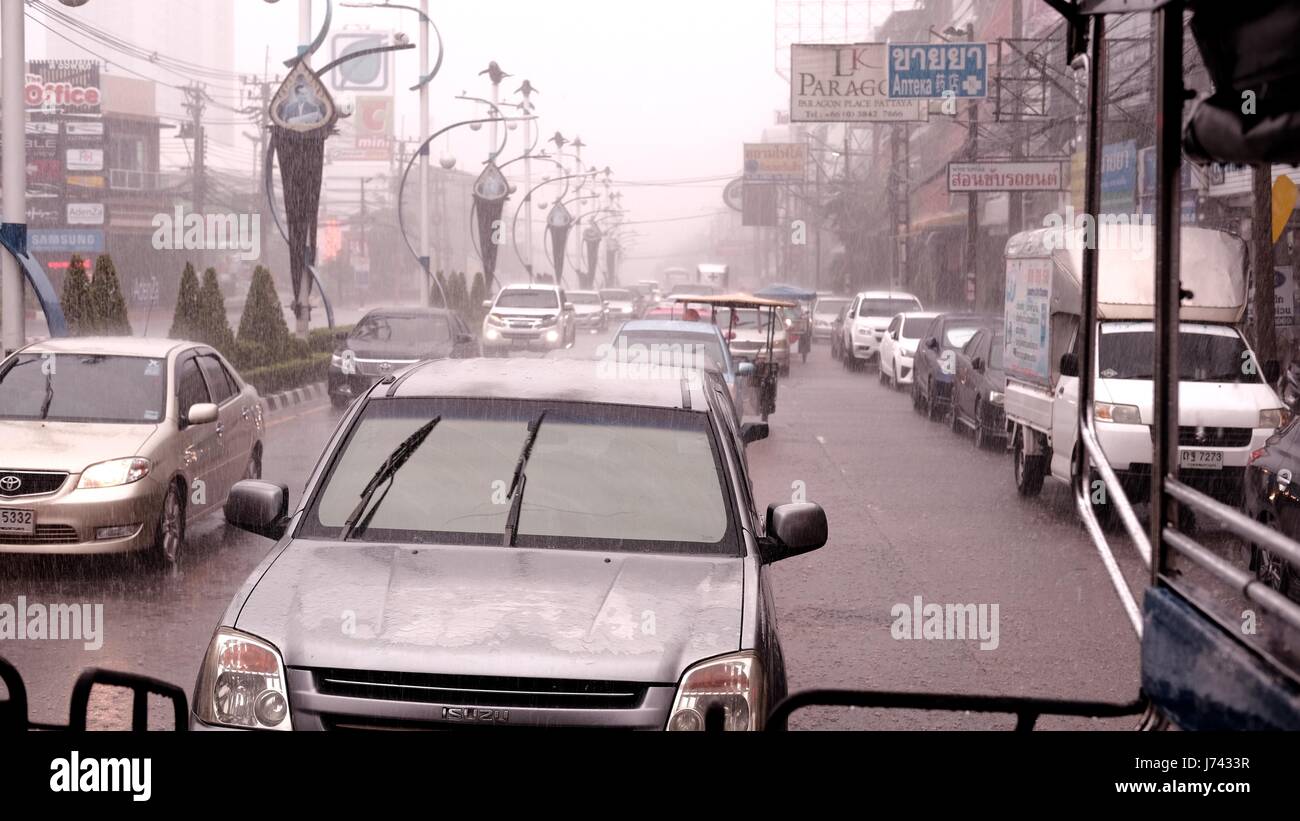 Soaking wet rain hi-res stock photography and images - Alamy